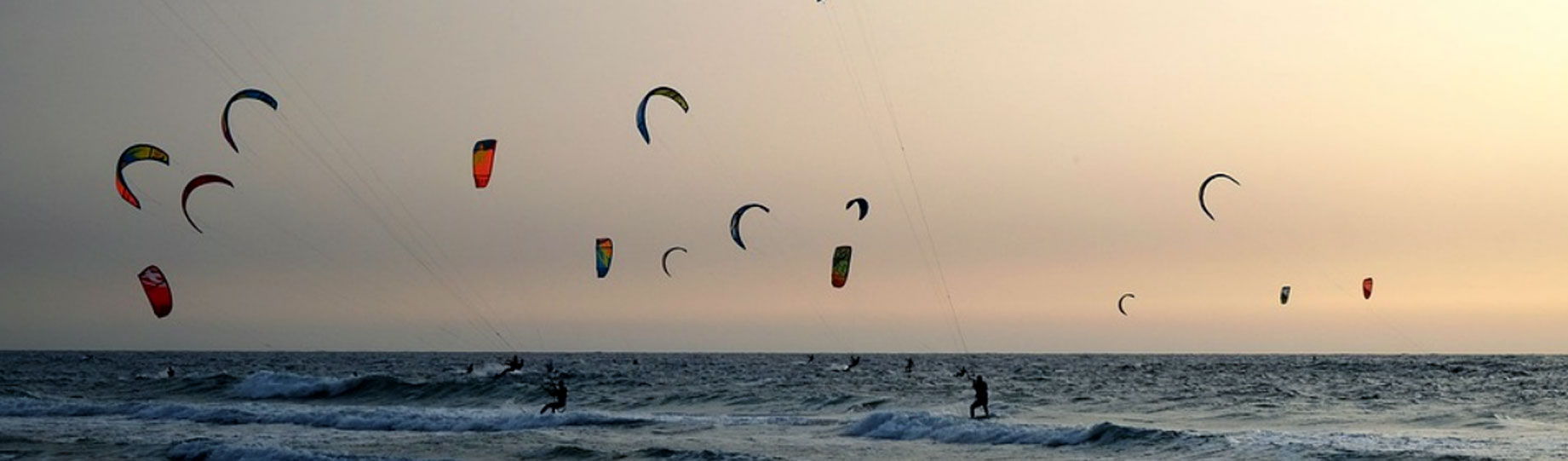 Illawarra Lifesavers Rescue Stranded Kite Surfer - Surf Life Saving NSW
