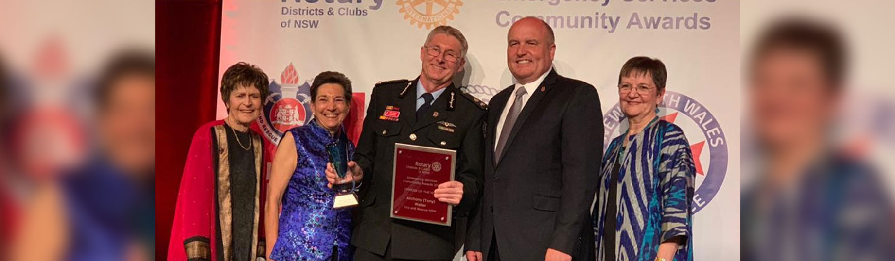 SLSNSW Director of Education Receives Emergency Services Award - Surf ...